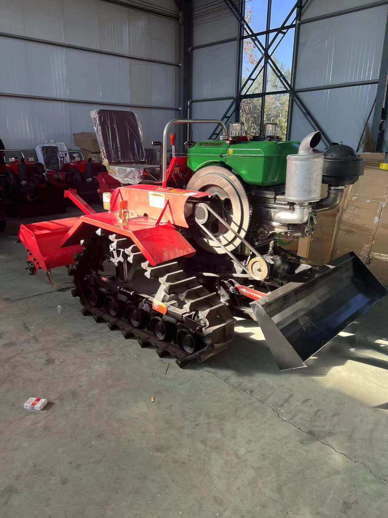 Crawler tiller, agricultural machinery